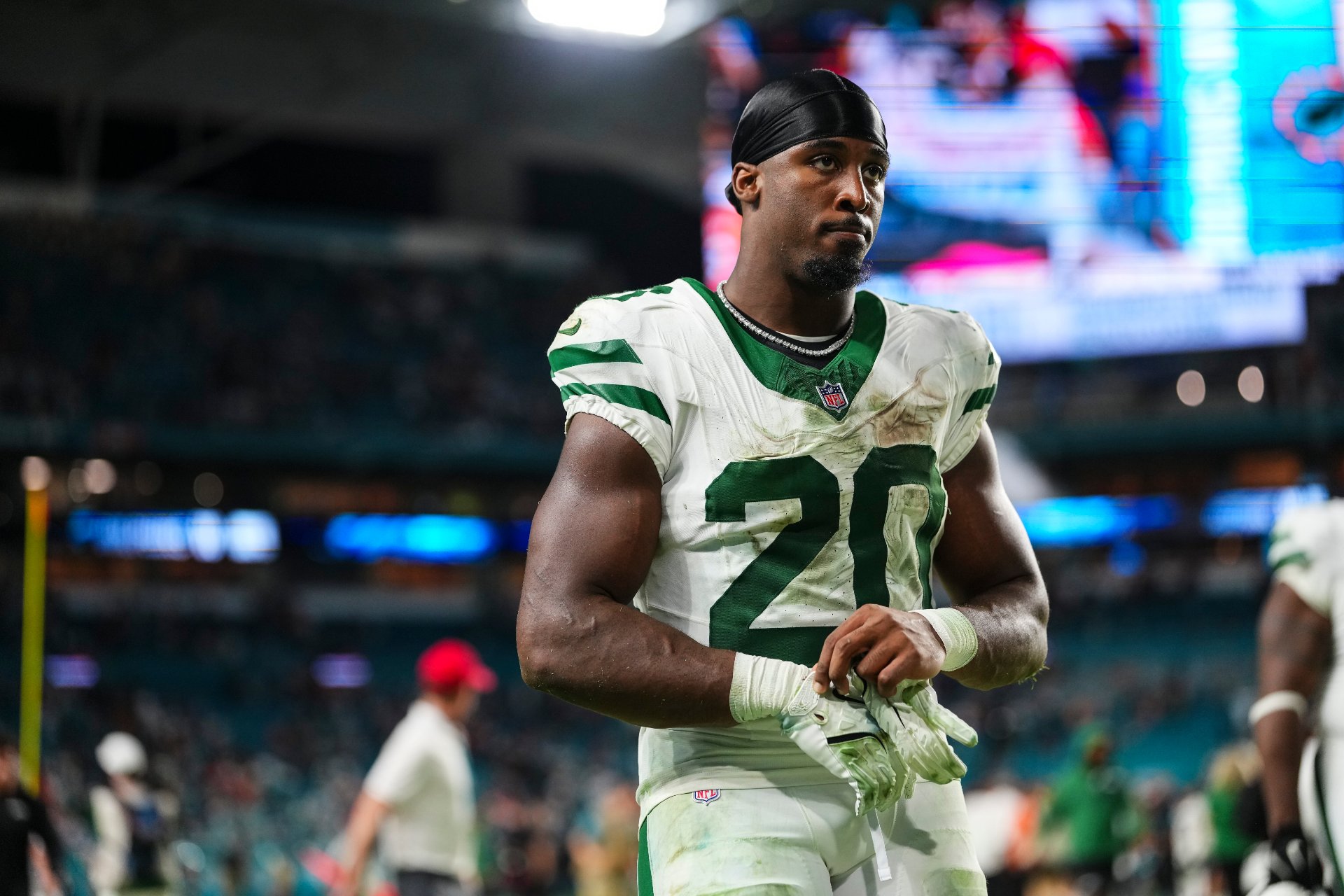 NFL Trade Deadline Buzz: Latest Intel on Selling Teams, Players to Watch