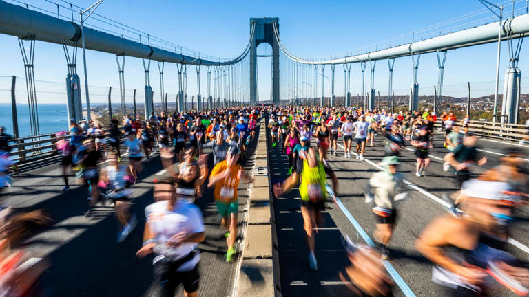 NYC Marathon 2025 start times and how to track the race today