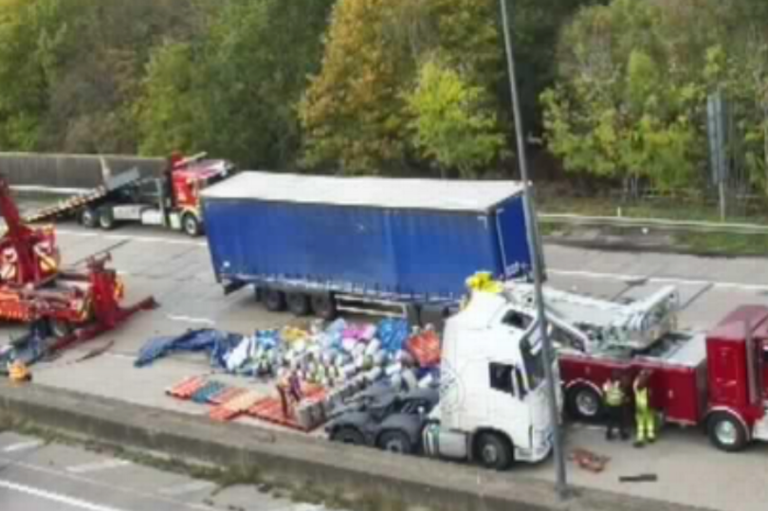 Complex Surrey M25 recovery underway after as overturned lorry creates ...