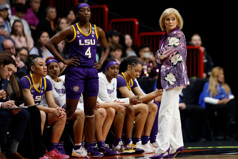 Flau'jae Johnson's mom rants about South Carolina loss and insults LSU ...