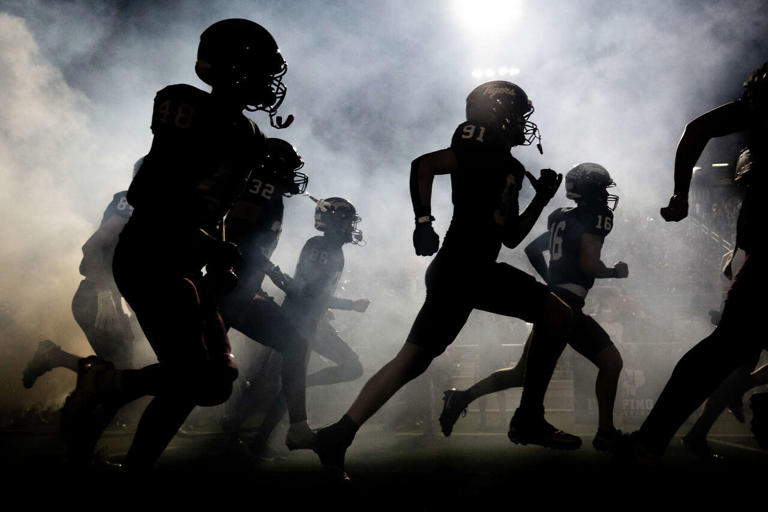 Llano vs Yoakum score: Live updates from high school football playoffs