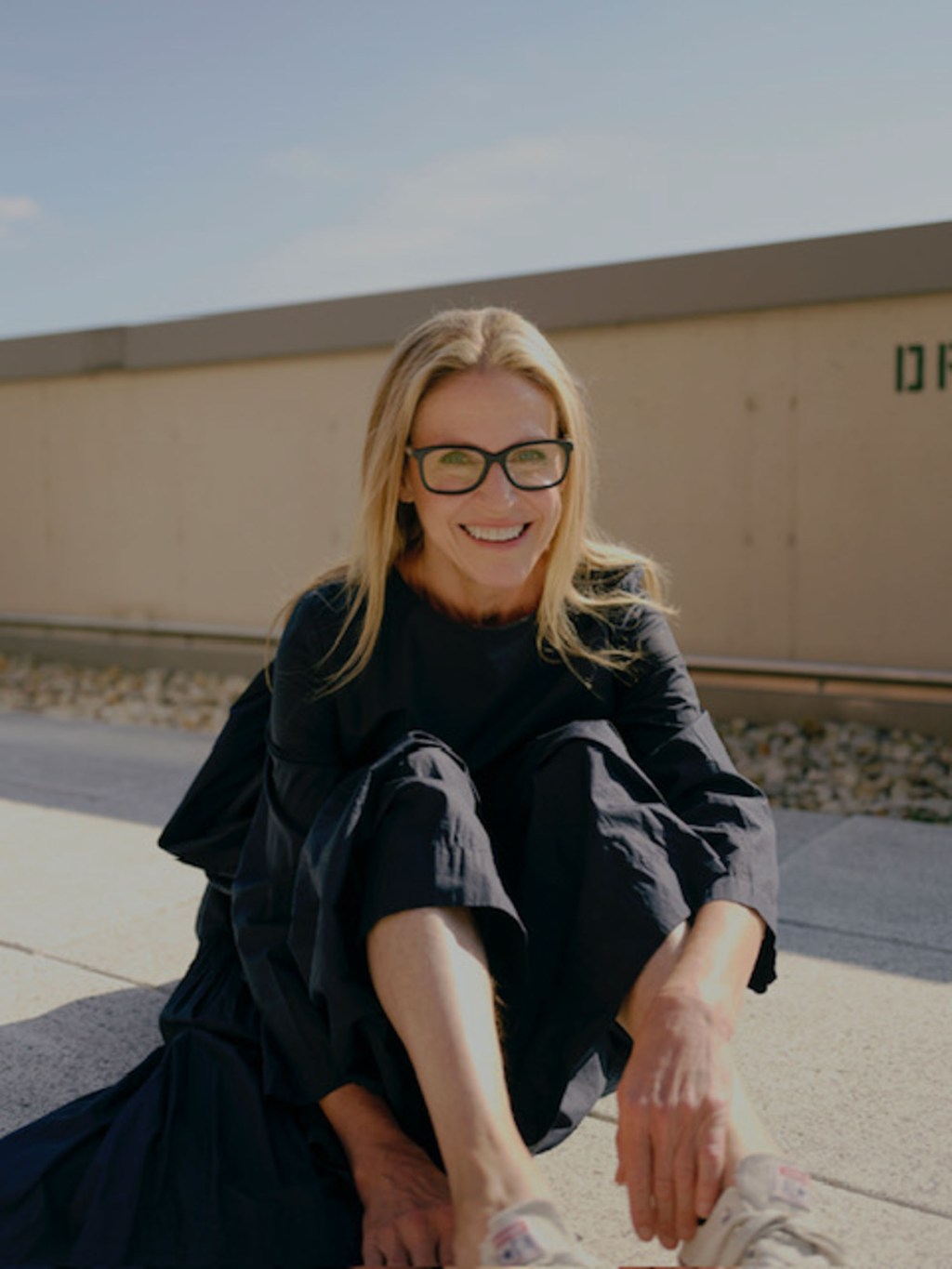 Legendary editor Jane Pratt is writing a tell-all memoir