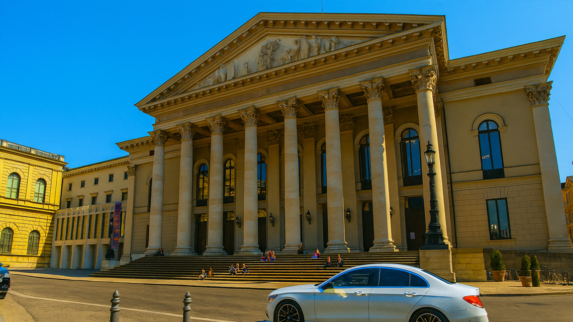 Recorrido por Múnich: Paseo por Max-Joseph-Platz