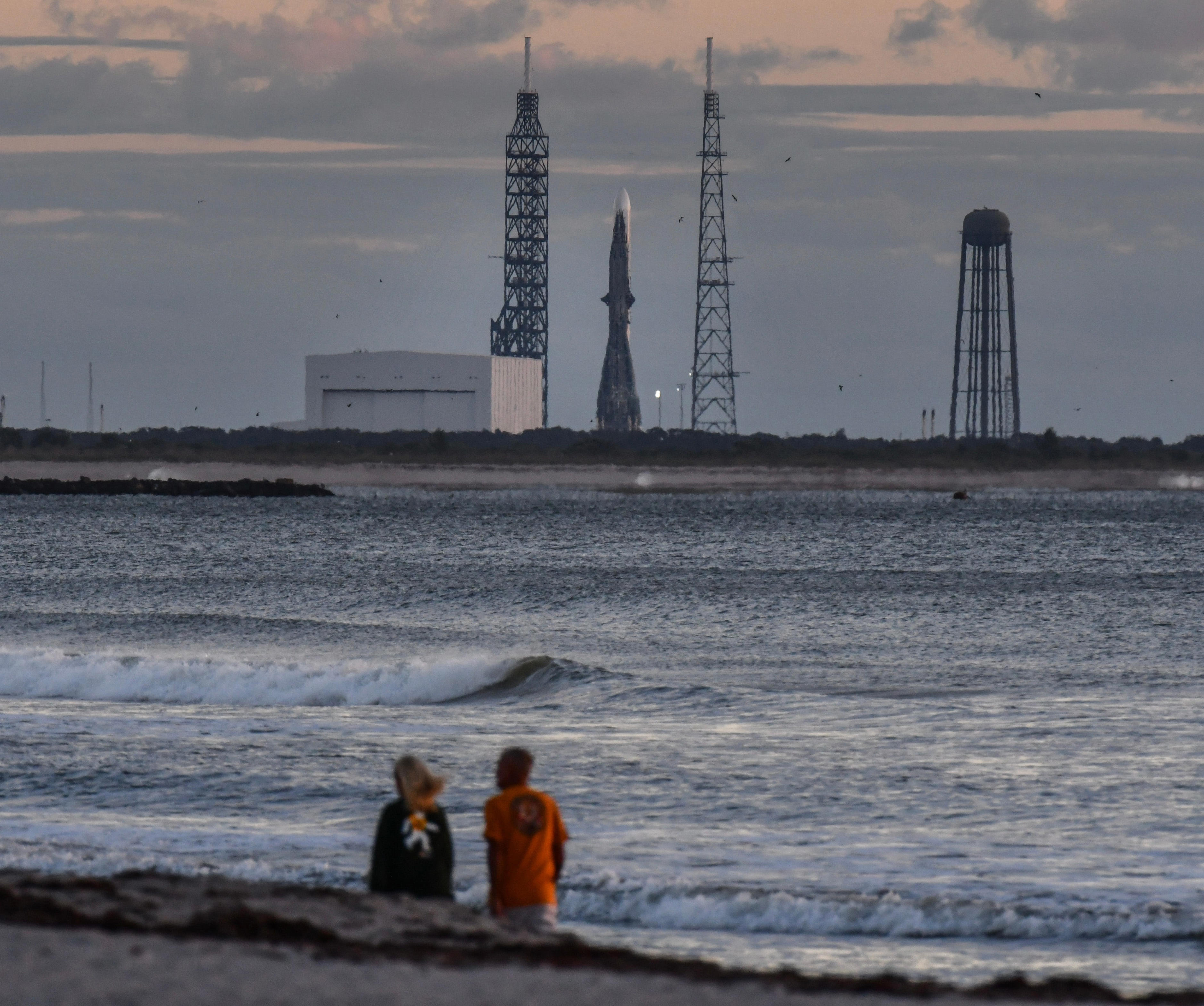 How tall is New Glenn? Comparing Blue Origin rocket height to Starship ...