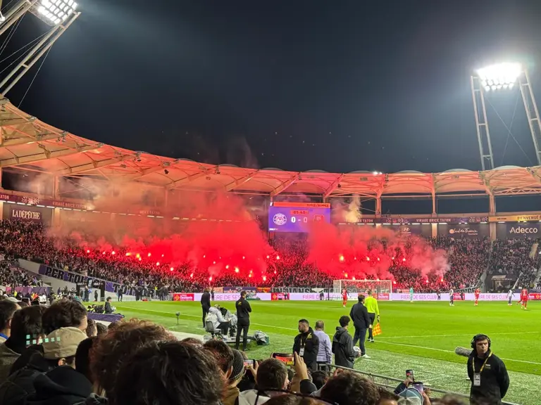 TFC - Angers SCO : des centaines de places en virage Brice encore ...