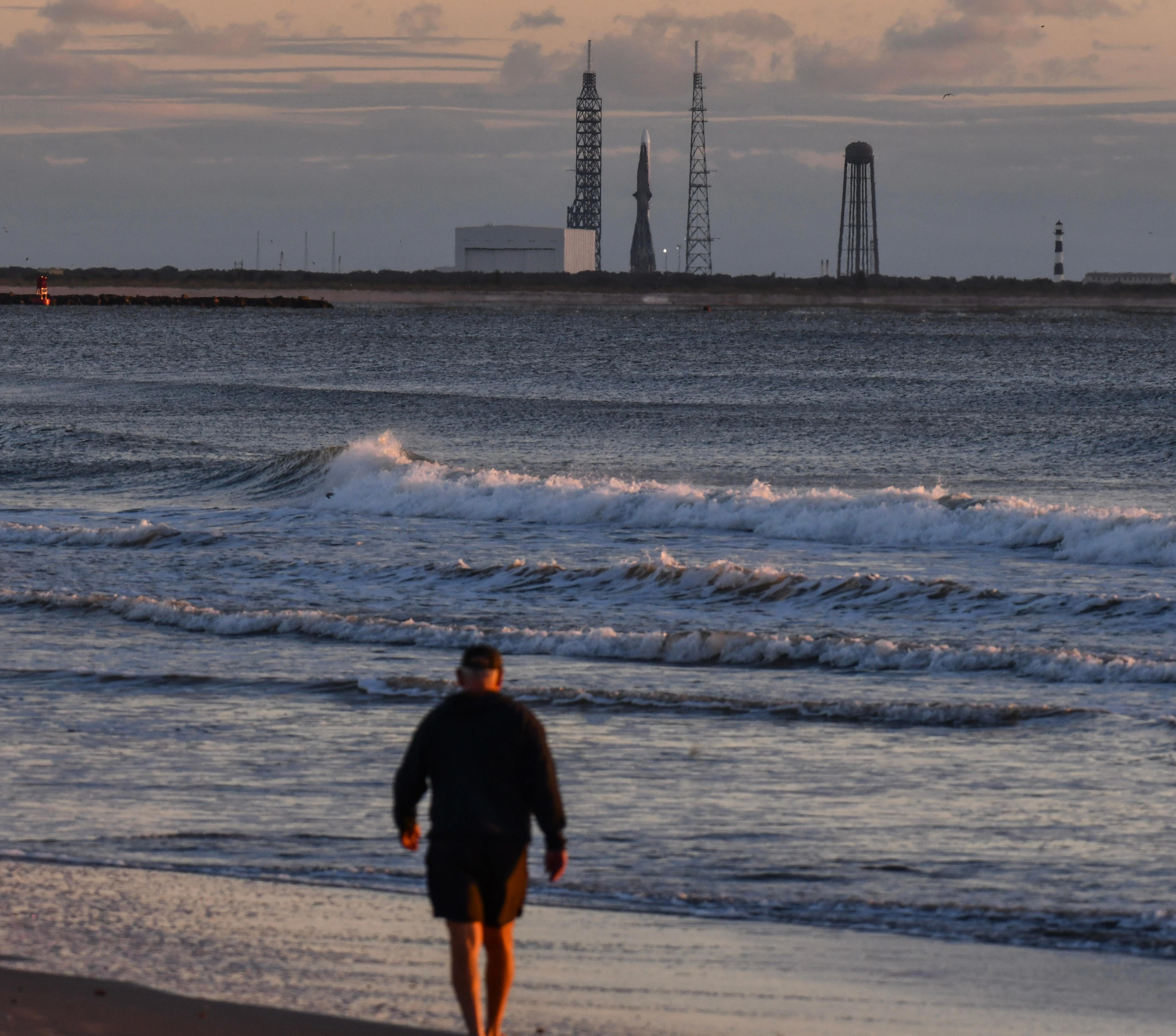 Blue Origin New Glenn rocket launch in Florida. When is Cape Canaveral ...