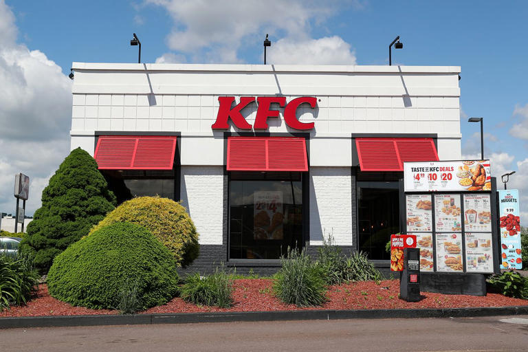 KFC is bringing back its fan-favorite fried pickles