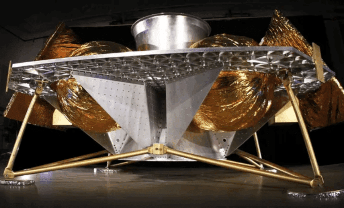 SpaceX Falcon Heavy To Launch Private Moon Lander On Ambitious 2026 Mission