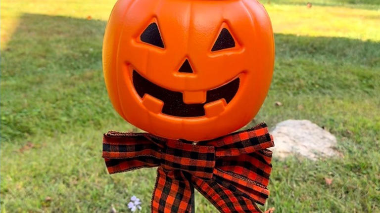 Make Halloween Pumpkin Light Decor With A Budget-Friendly Dollar Tree DIY