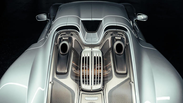 2015 Porsche 918 Spyder in Liquid Metal Chrome Blue to Headline Zurich ...