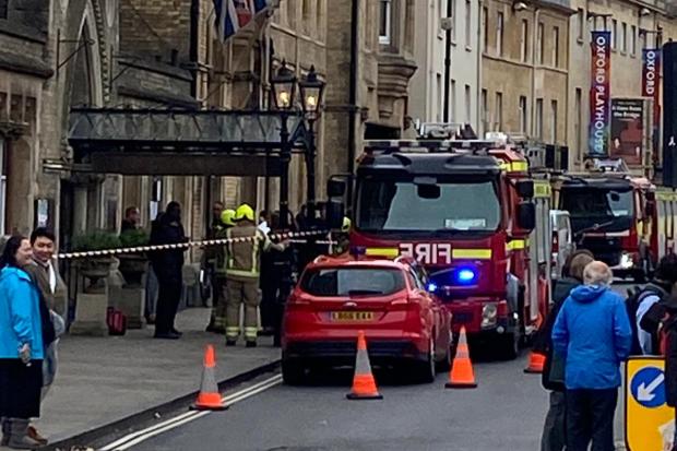 Famous Oxford hotel evacuated as emergency services cordon building off