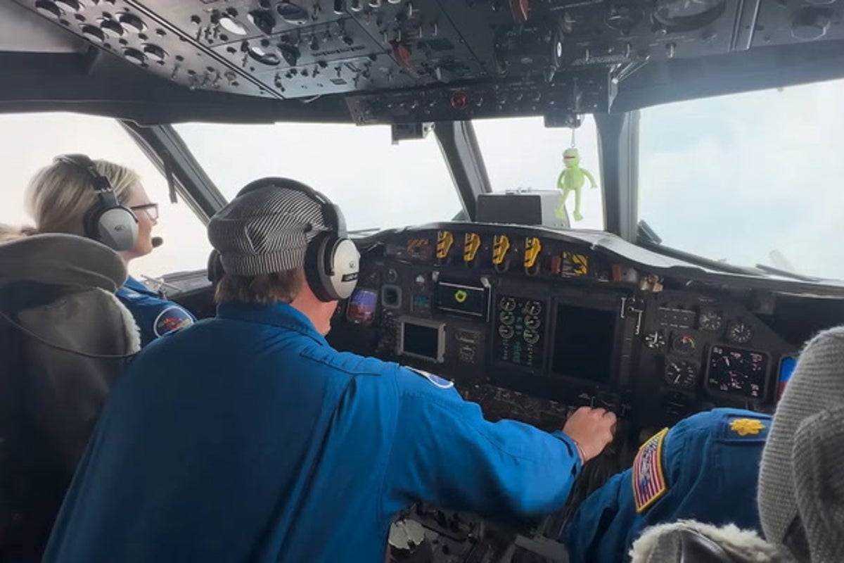 Watch: ‘Hurricane Hunters’ fly into the eye of a 185mph storm