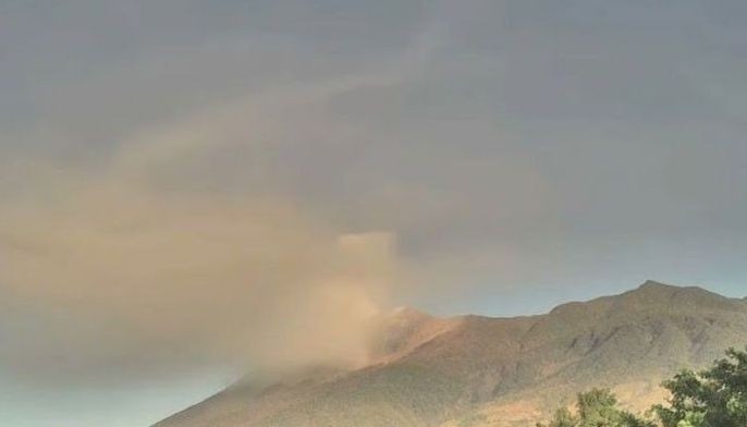 Kanlaon ashfall pollutes village’s water source