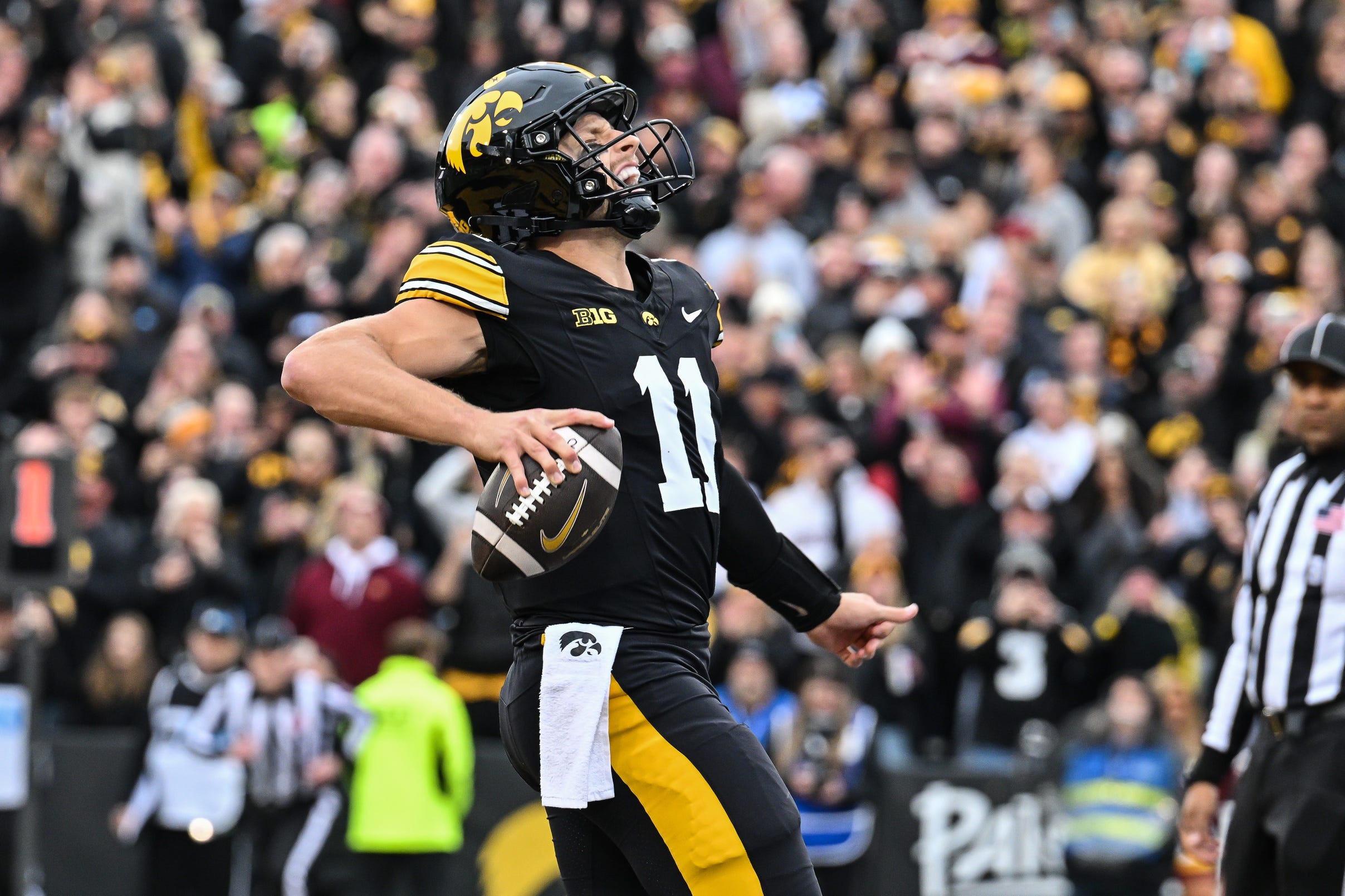 College Football News predicts Iowa Hawkeyes vs. Oregon in Week 11 matchup