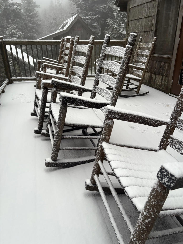 First beautiful snowfall of the season hits LeConte Lodge