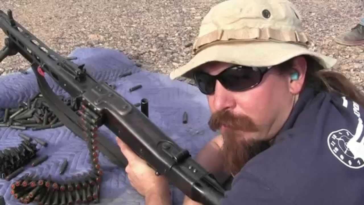 Shooting two of the most famous WWII machine guns