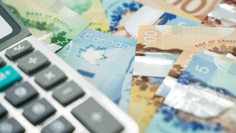 Here's what an 'average' salary looks like in every Canadian province ...