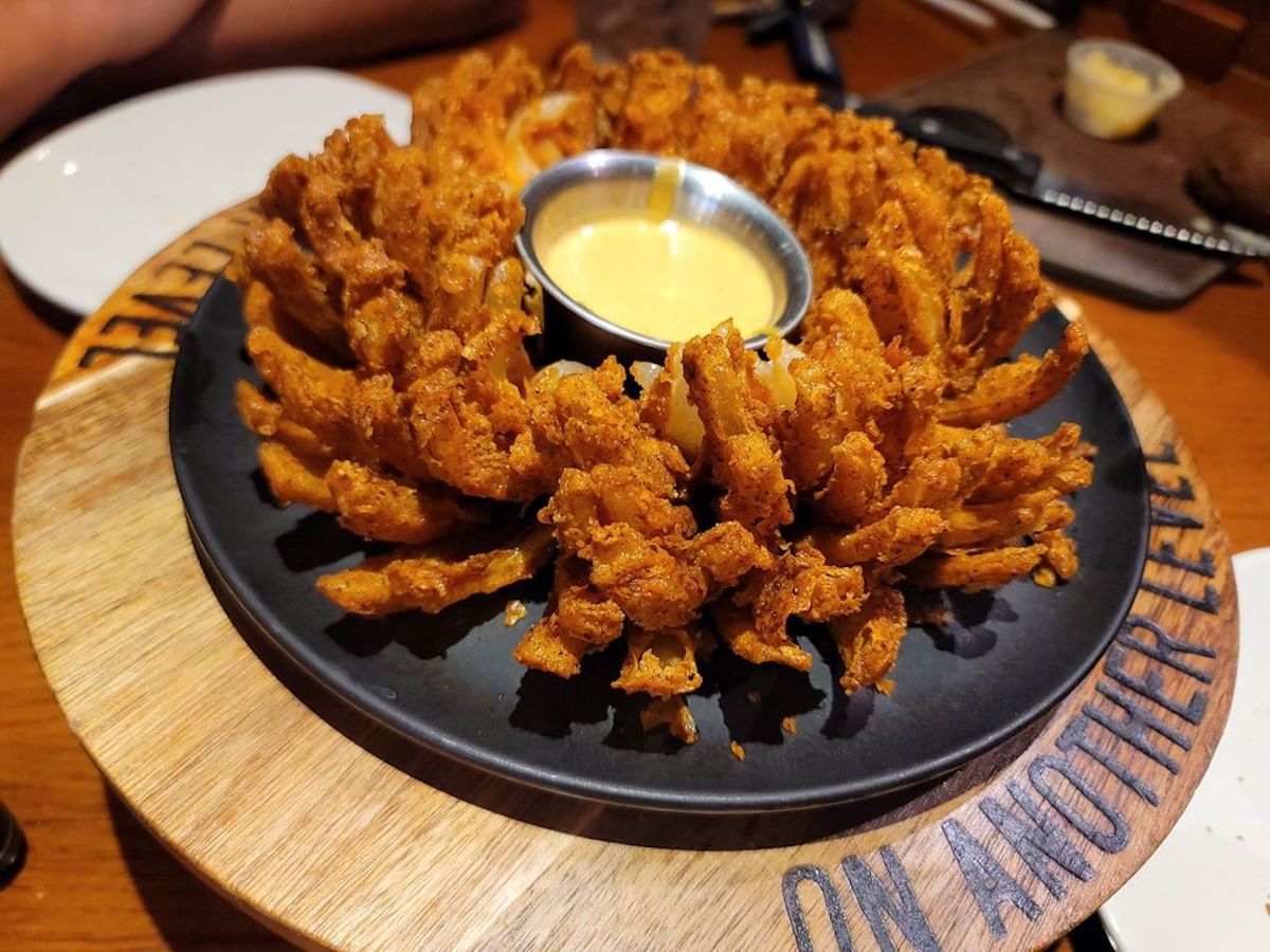 10 things you should order on your first trip to Outback Steakhouse