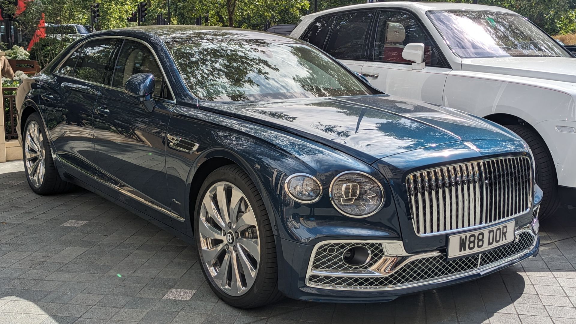 20 Cars That Feel Bulky To Drive