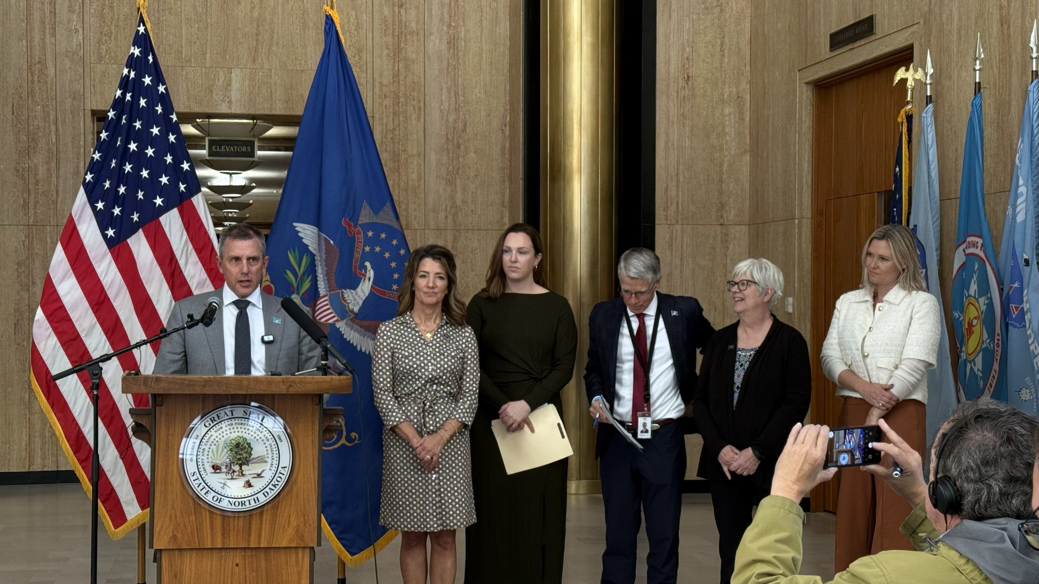 North Dakota gives $1.5M to food bank to prepare for the halt of SNAP ...