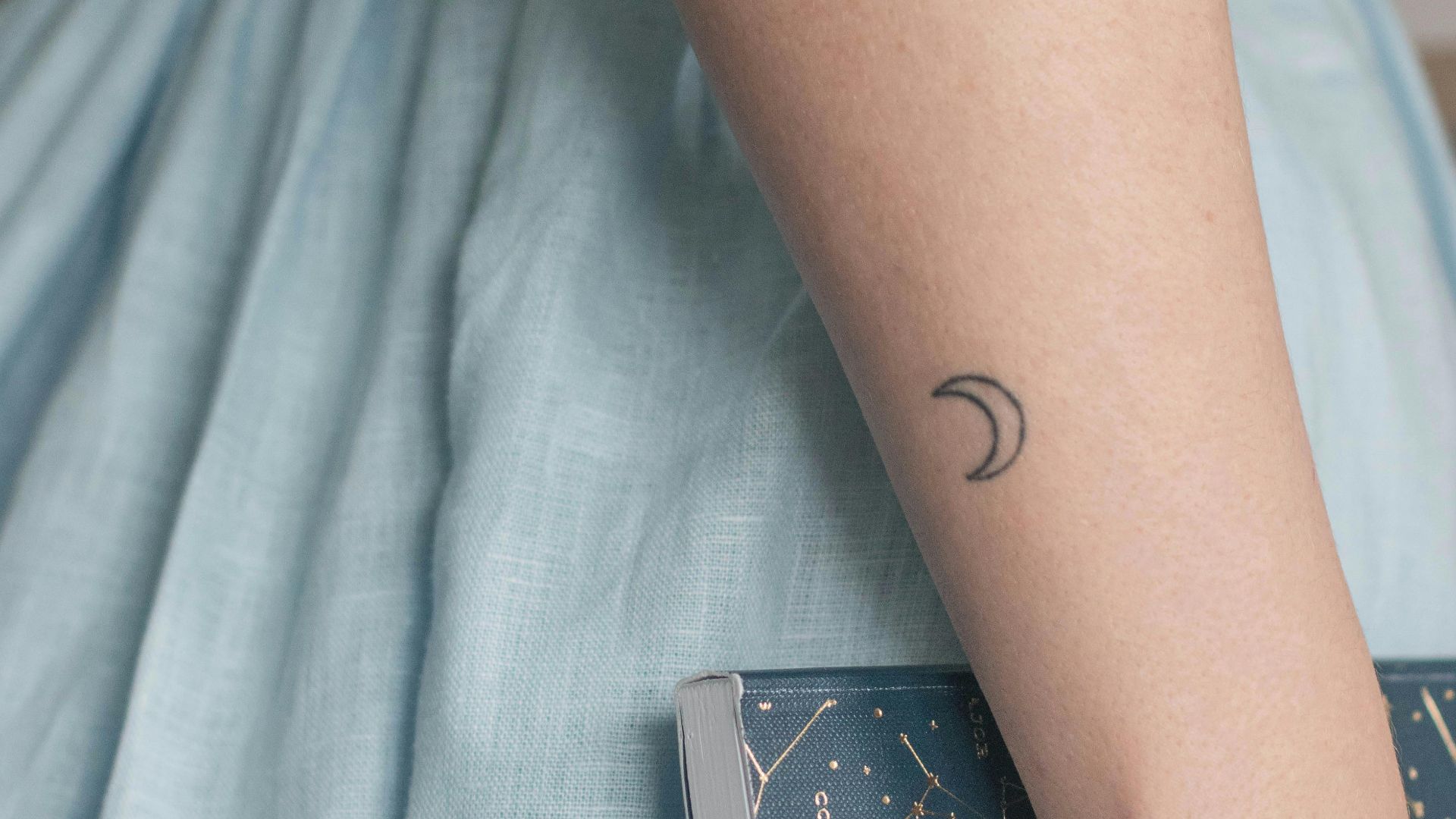 20 Clever Minimalist Tattoo Ideas And What They Represent