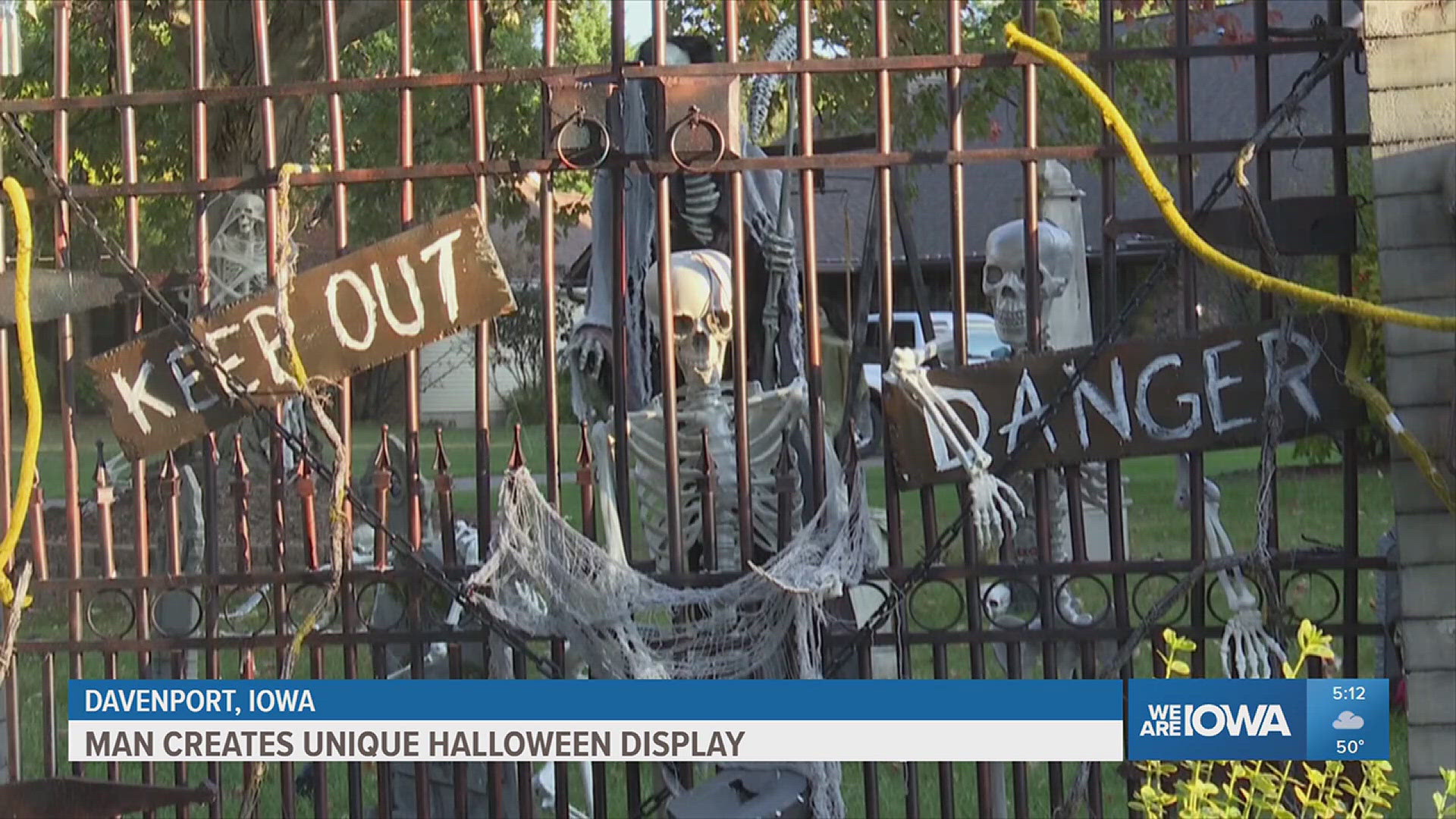 Iowa man creates unique Halloween display