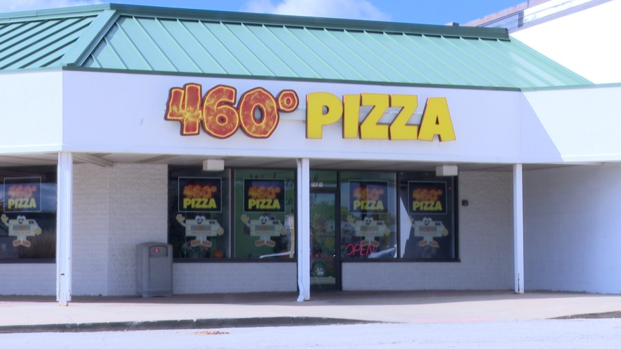 Peoria pizza shop offers free meals for kids amid SNAP delays