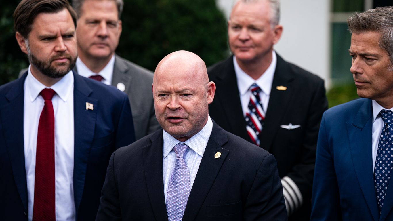 Democrats' rift with unions erupts as shutdown pain worsens