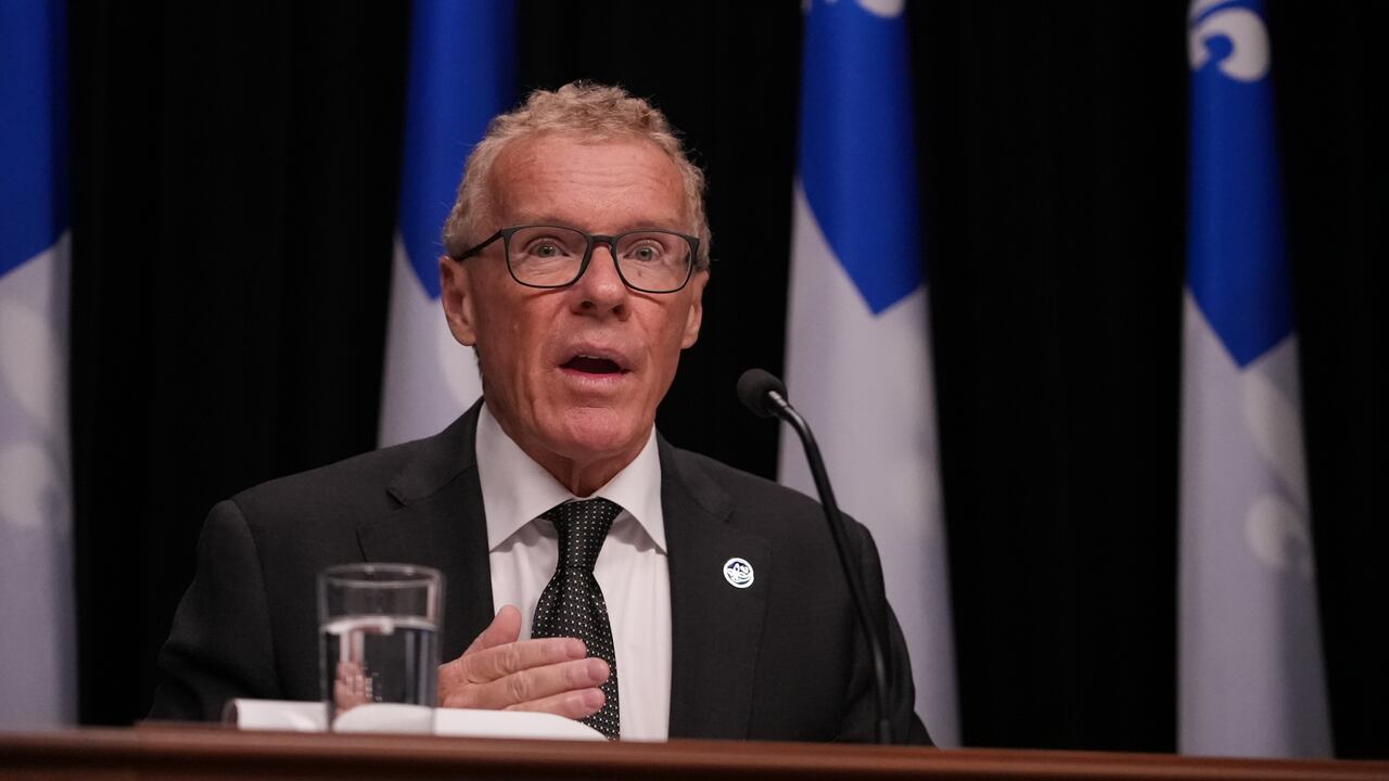Union leaders pan new Quebec bill that makes some union dues optional