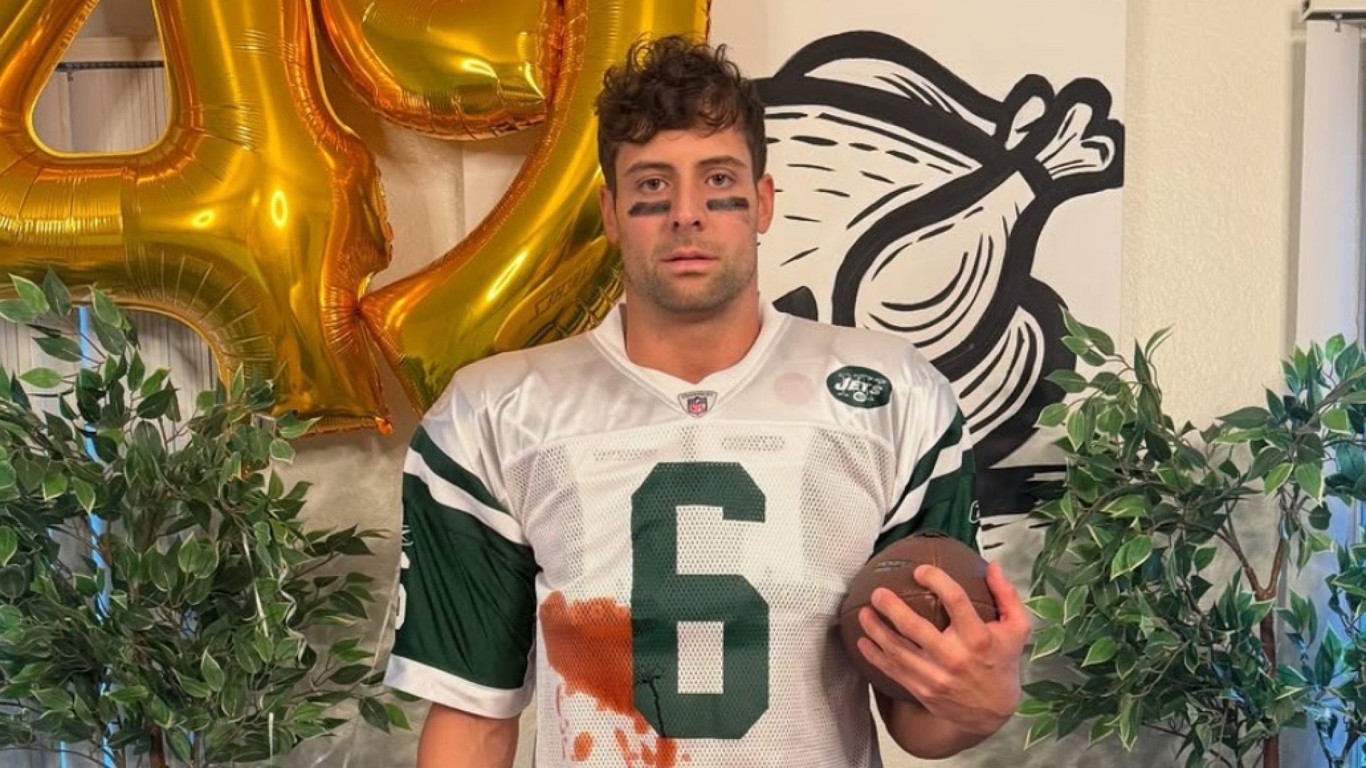FBoy Island's Benedict Polizzi Debuts Bloody Mark Sanchez Halloween Costume