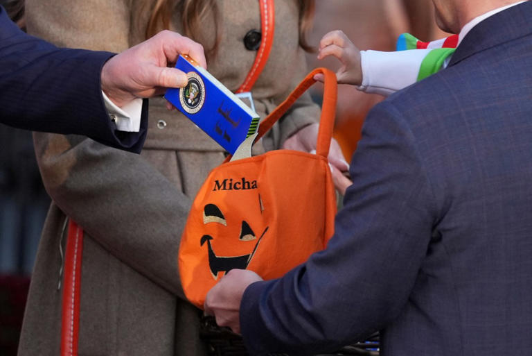 Photos: Trumps host Halloween event at White House