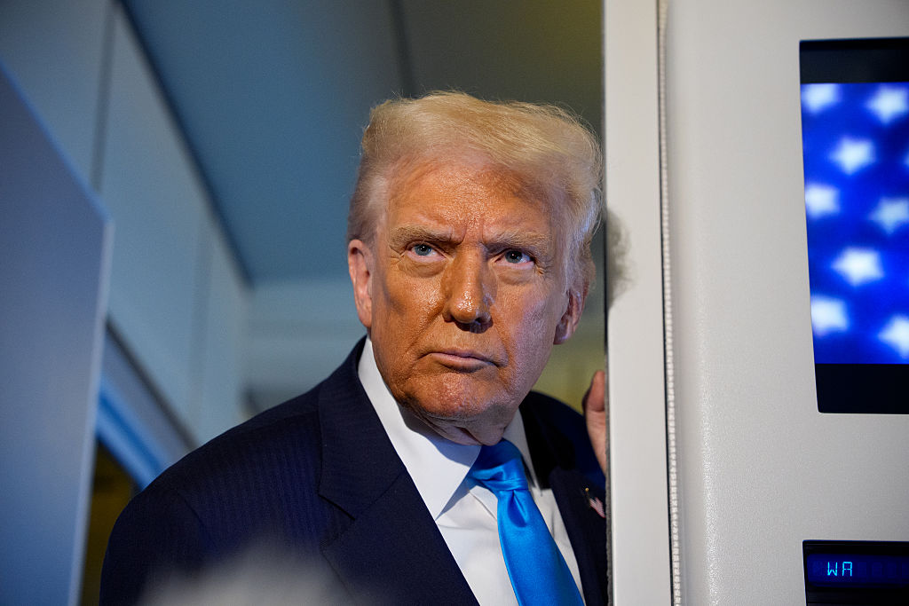 ‘Absolutely Sick in the Head’: Trump Gets Tired of Waiting for Applause ...