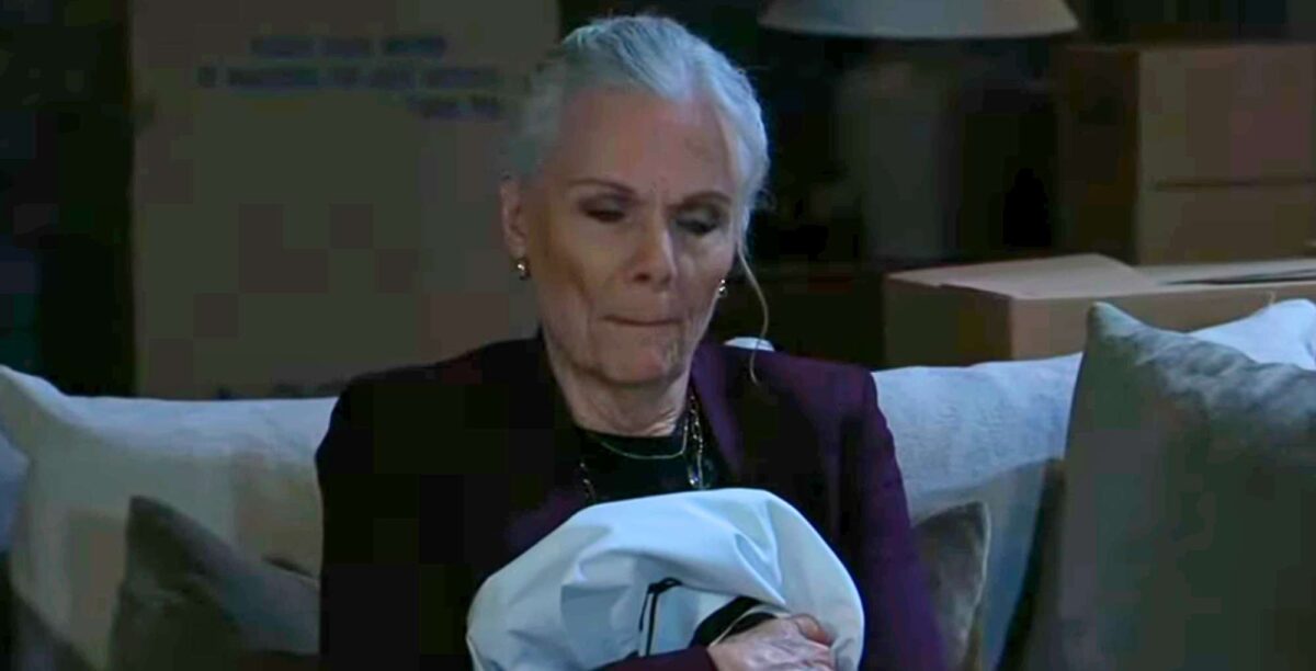 After Over 40 Years of Quartermaine Turmoil on GH, Tracy’s Breakdown ...