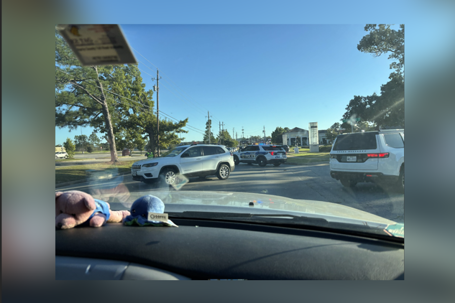 Crashes shut down 2 intersections in Tyler