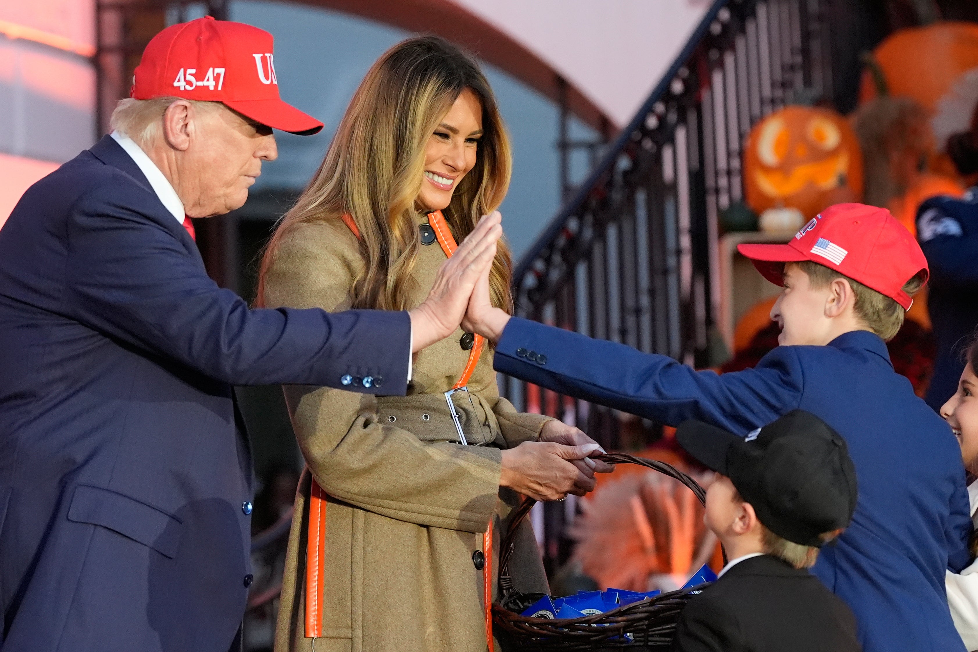 Trump greets trick-or-treaters at White House: Live updates