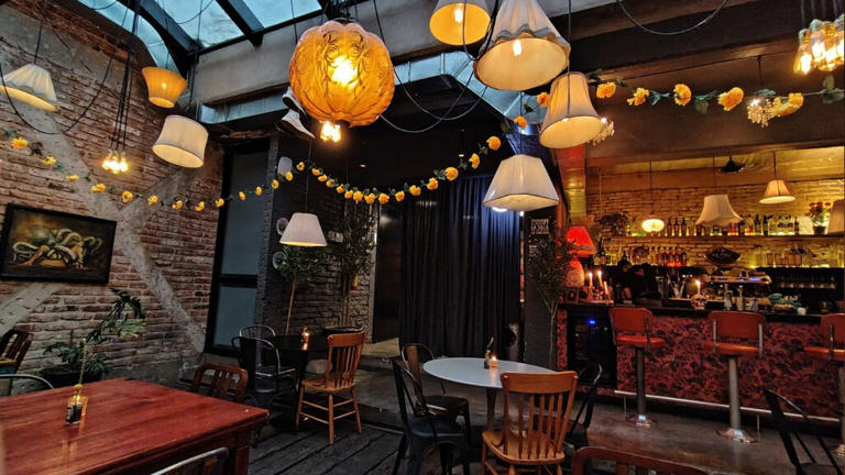 El bar con alma vintage que tiene los mejores cocteles de la temporada ...