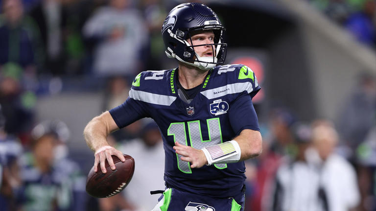 Seahawks’ Sam Darnold gives final word on chest injury before Week 9 vs ...