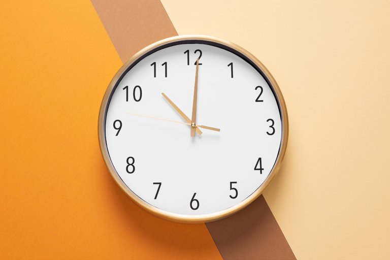 Cambio de horario 2025: lista completa de municipios que deben retrasar ...