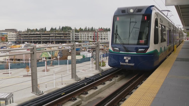 Switch issue causes Link light rail disruption between Star Lake and ...