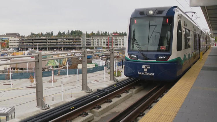 Switch issue causes Link light rail disruption between Star Lake and ...