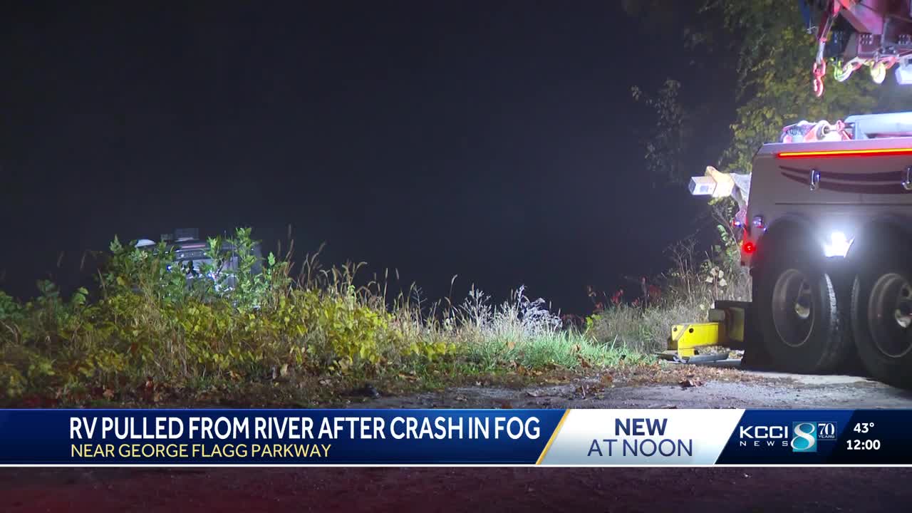 RV pulled out of Raccoon River after crash caused by fog