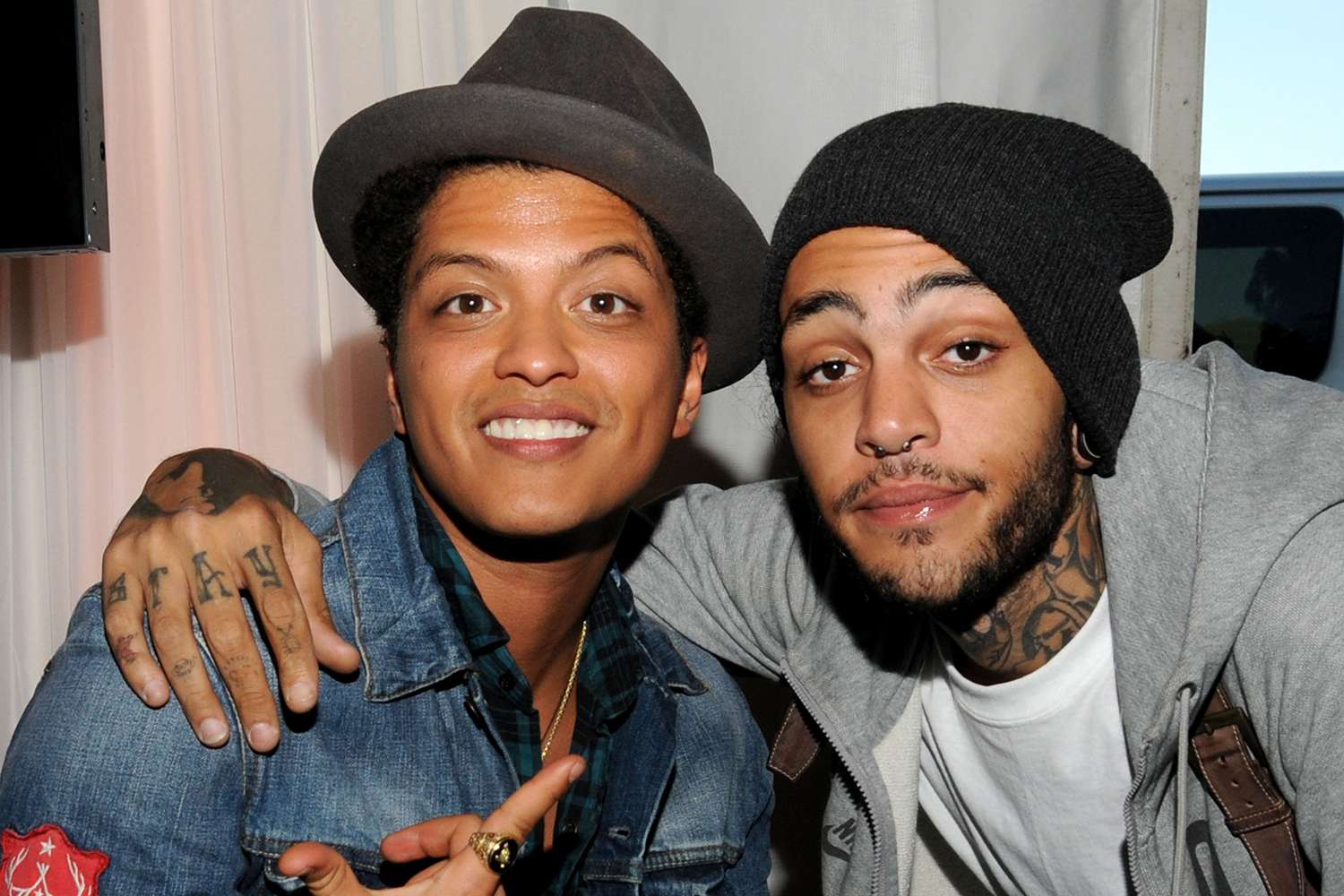 Travie McCoy Claims Bruno Mars Doesn't Return His Calls 15 Years After ...