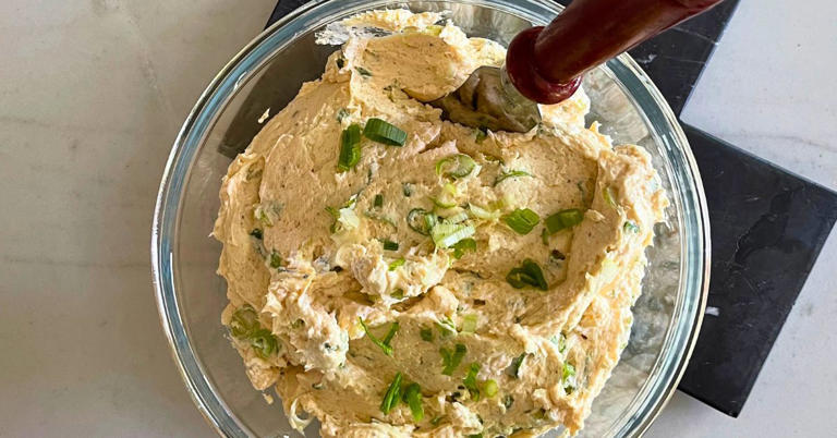 Simple Cracker Dip (With Cream Cheese!)