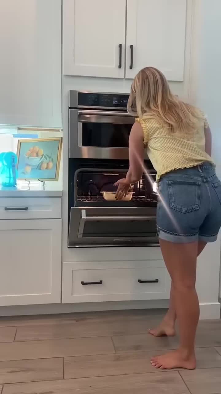 How to bake a cake while traveling