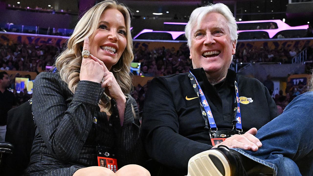 Sale of Lakers from Buss family to Mark Walter approved by NBA