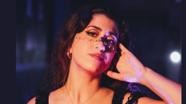 X Factor: Delia canta Pink Soldiers/Bella Ciao (video)