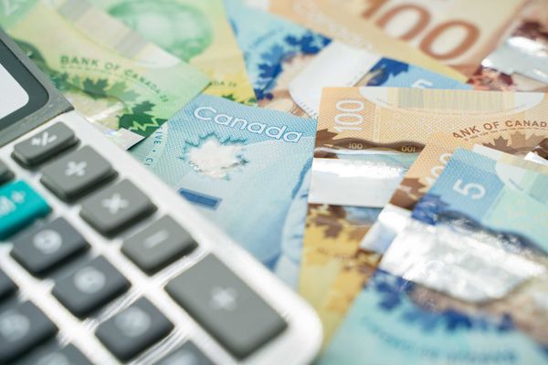 Here's what an 'average' salary looks like in every Canadian province ...