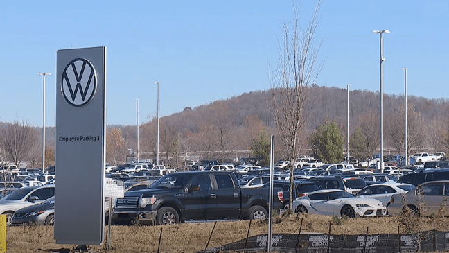 UAW demands job security as VW workers in Chattanooga vote to authorize ...
