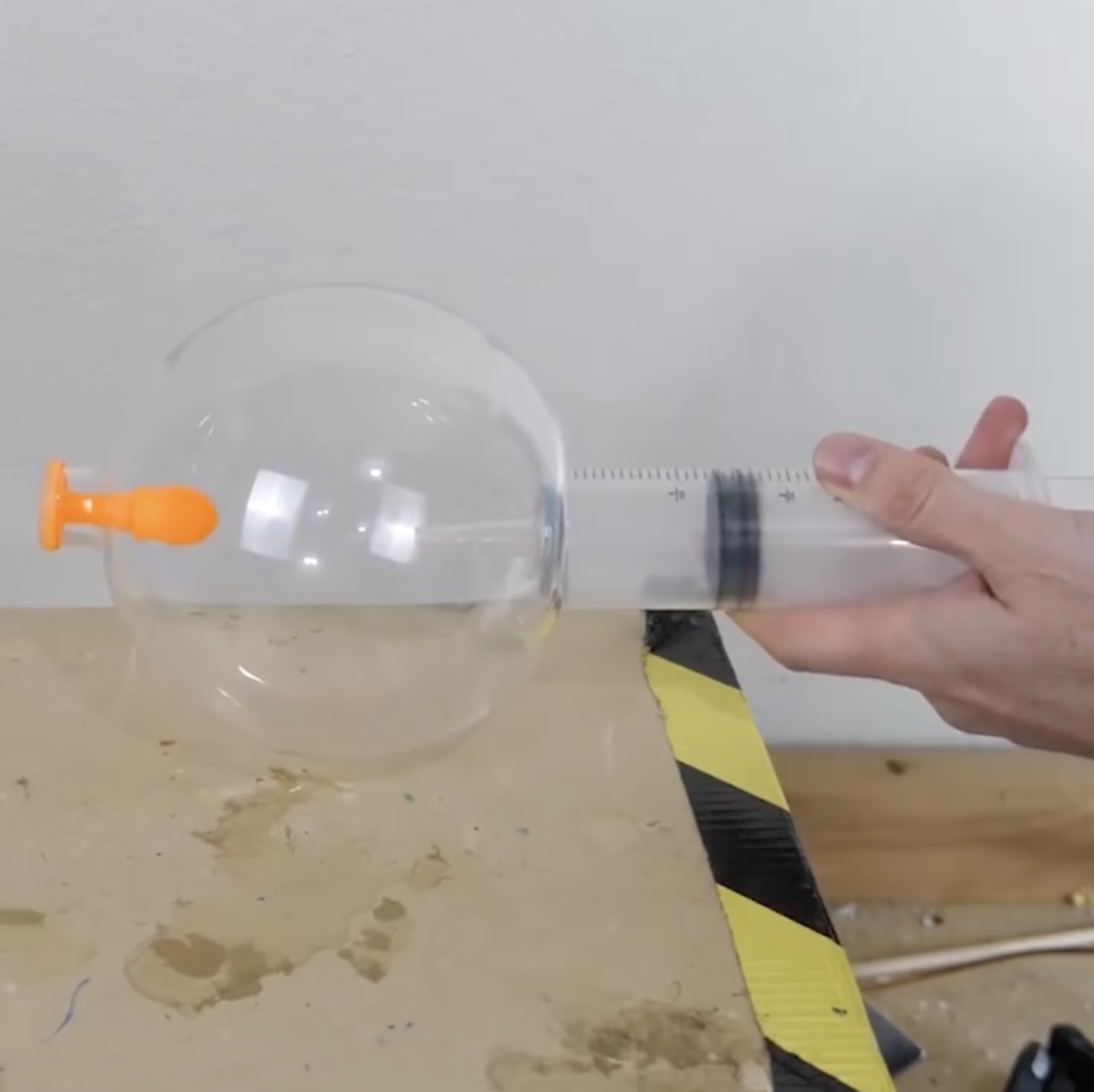 The eternal balloon
