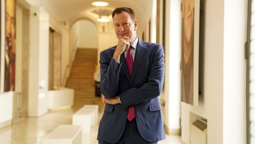 ChatGPT-Composed Bill De Blasio Interview Was "Humiliating", Times Of ...